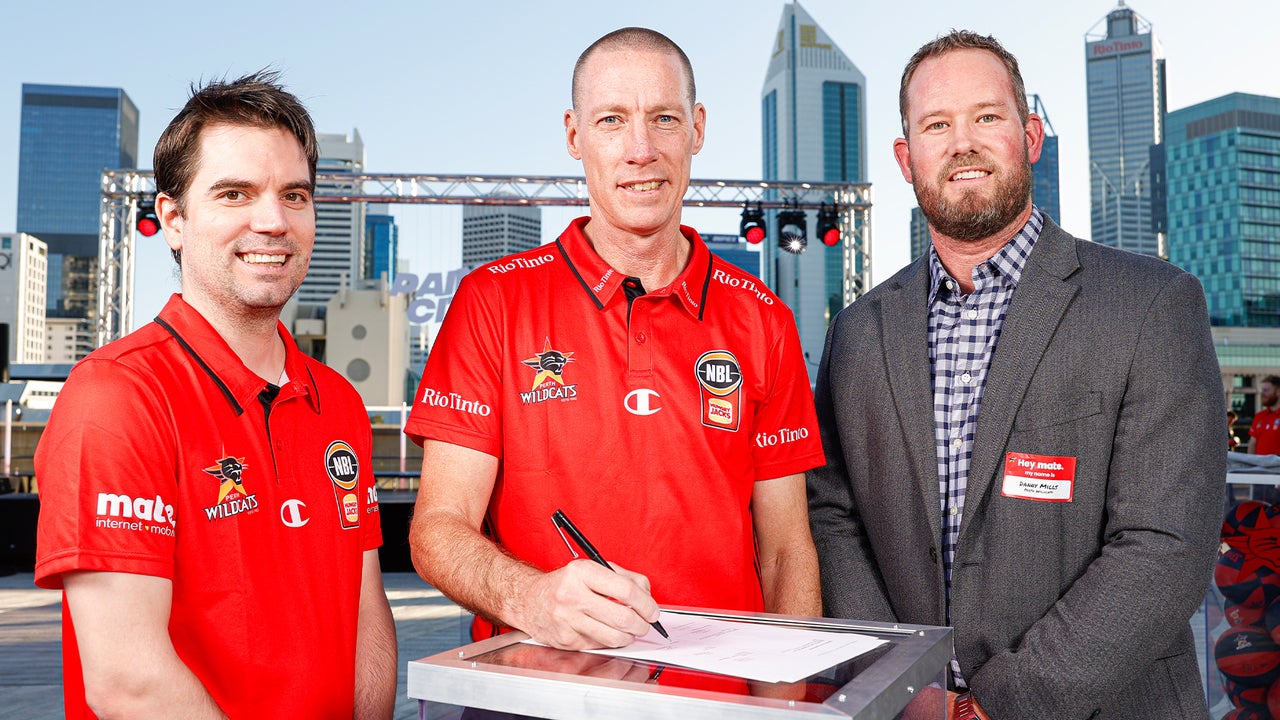 Rillie good news as Wildcats coach re-signs