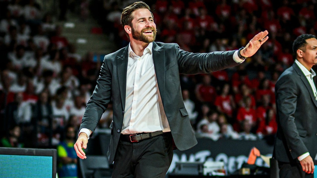 Phoenix appoint new King