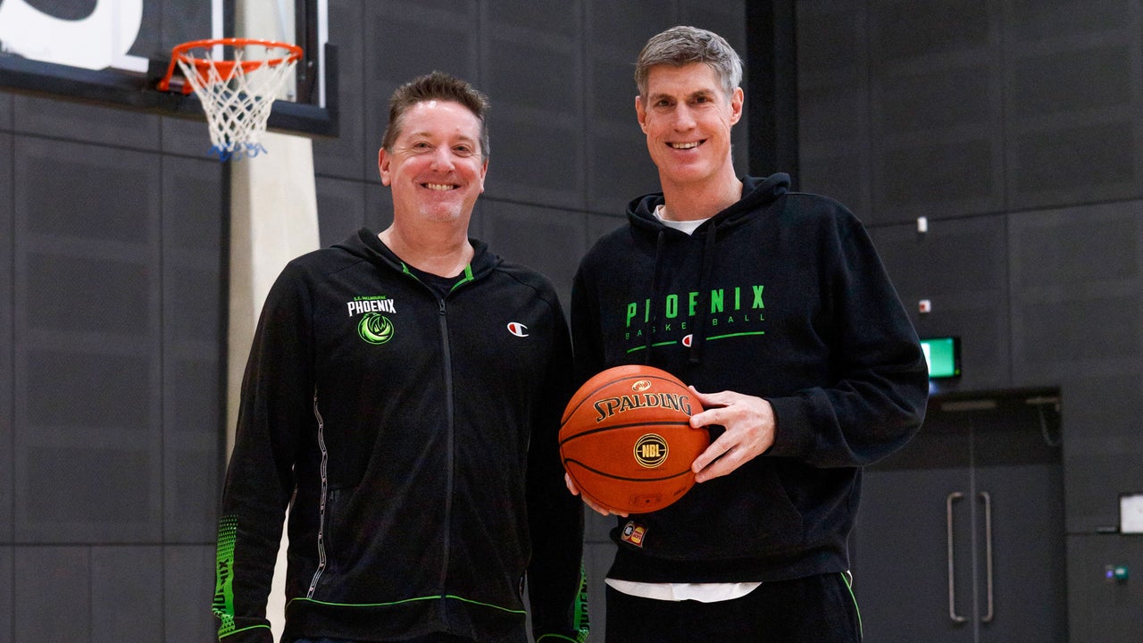 Simon Mitchell returns to South East Melbourne