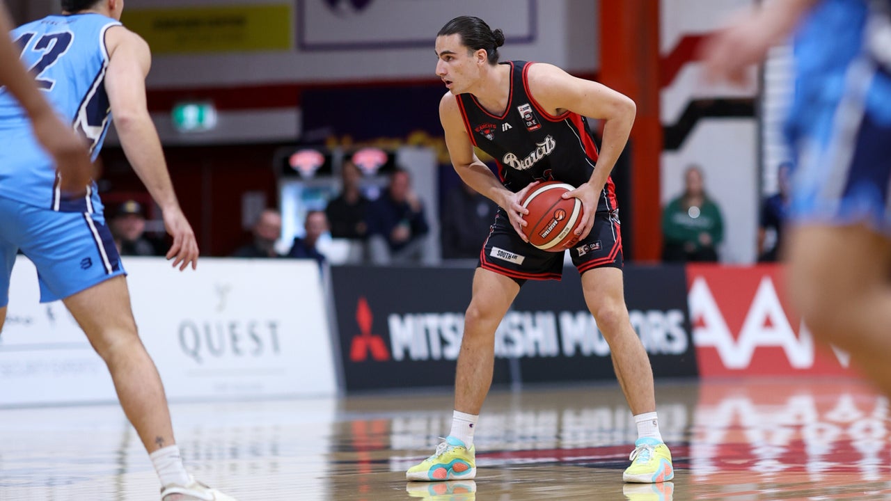 Rasmussen wins Woollacott Medal