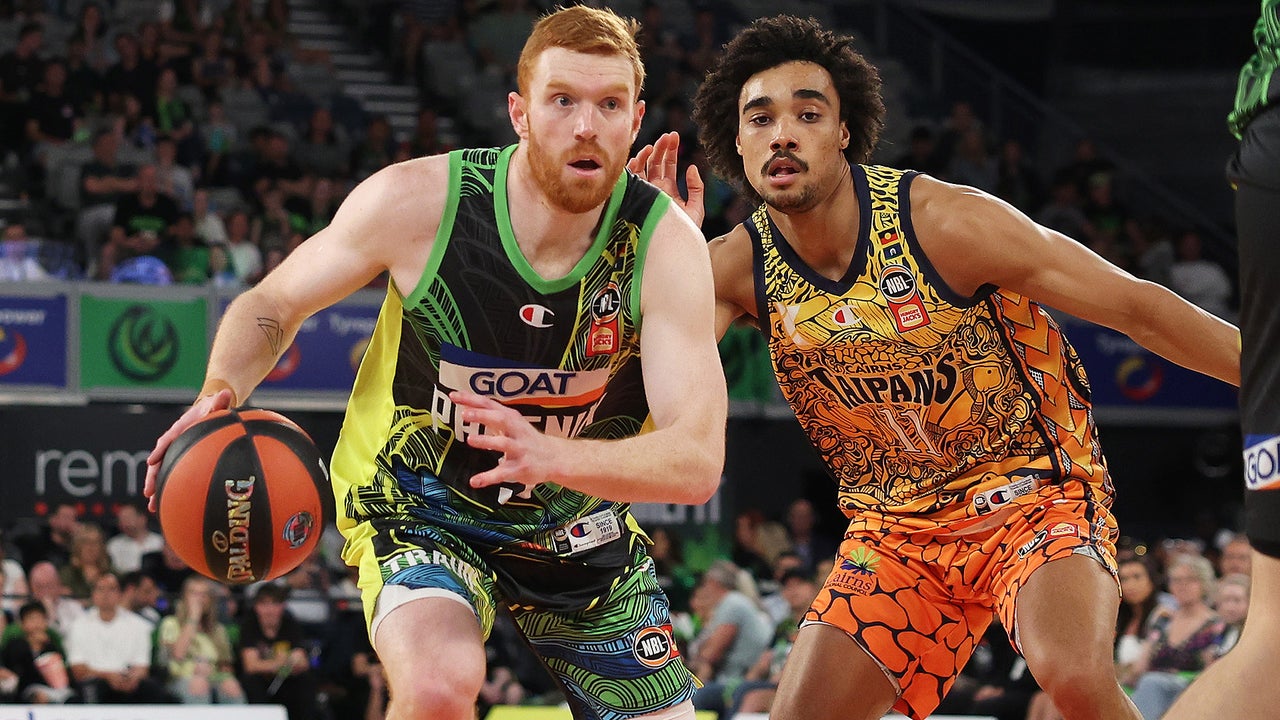 Phoenix soar at home over Taipans