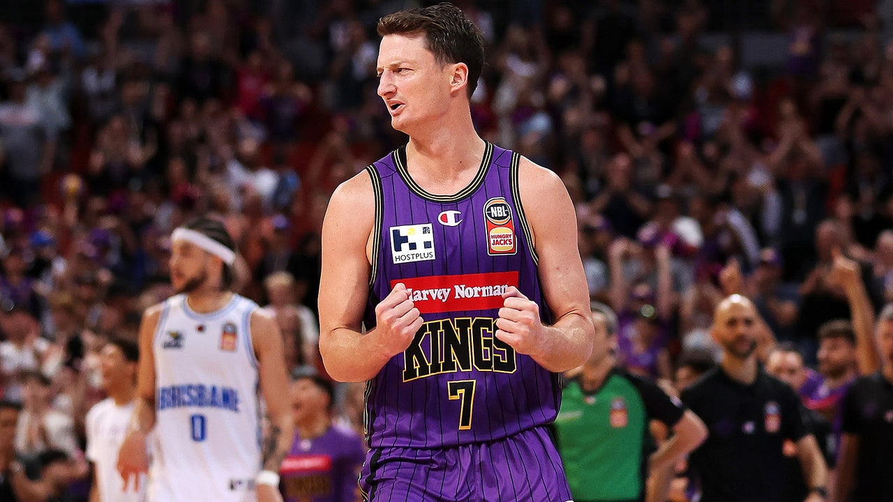 Bruce labels record-breaking Kings win as "strange"