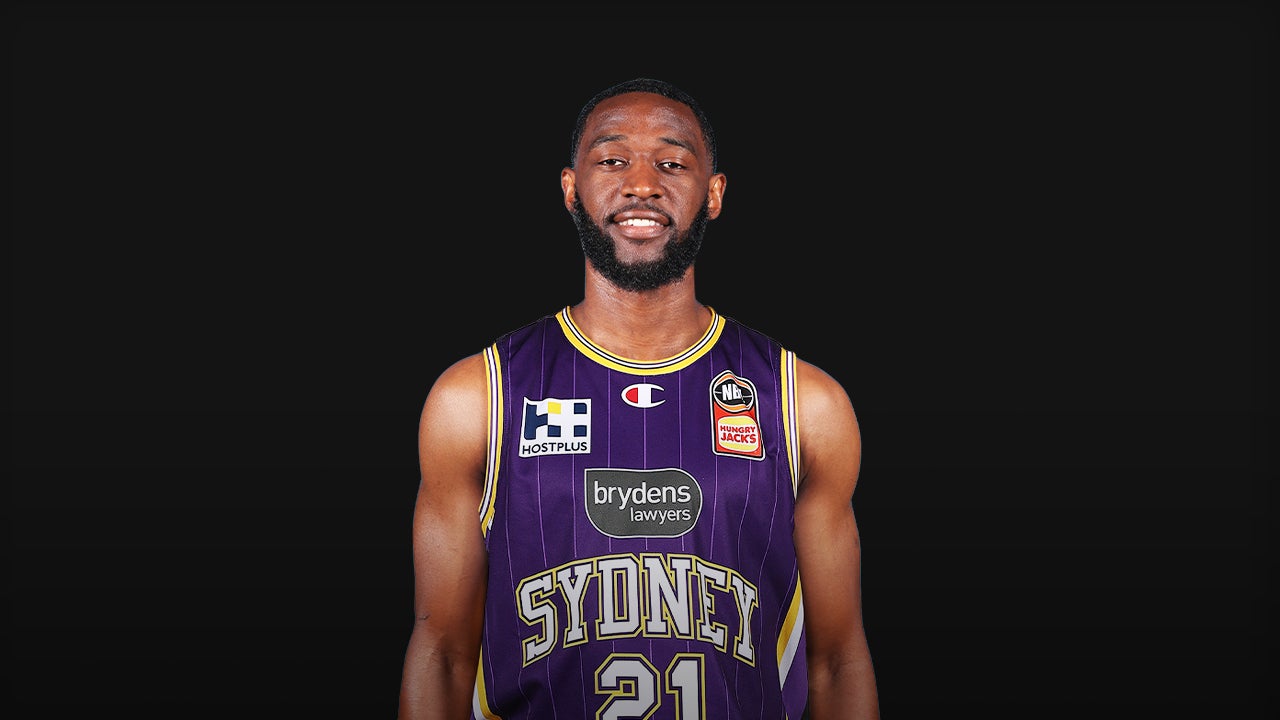 Kings Sign NBA Champion Ian Clark