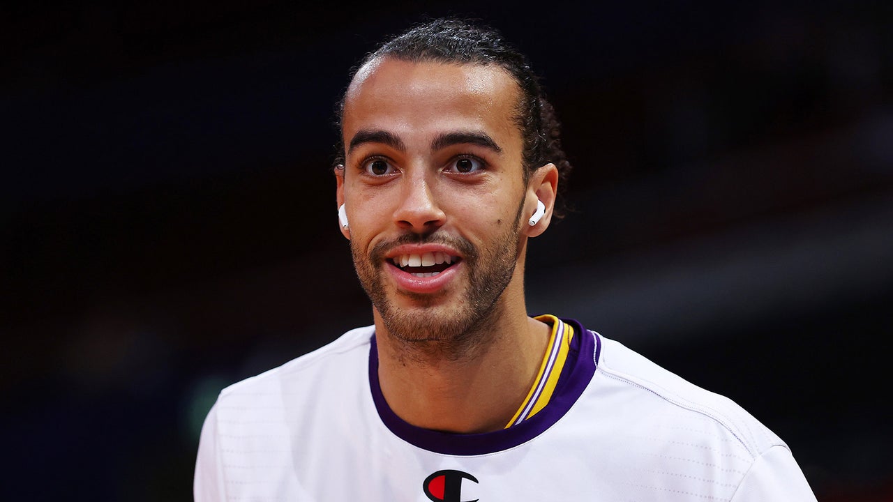 Cooks Works on Winning Recipe