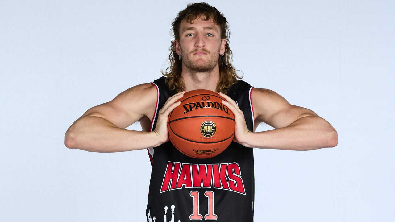 Hawks Favourite to Make Season Debut