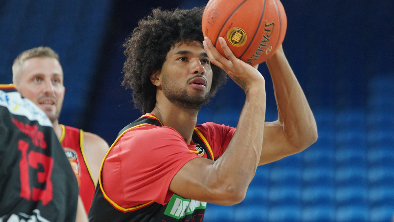 Wildcats star Pinder opens up on facing former team