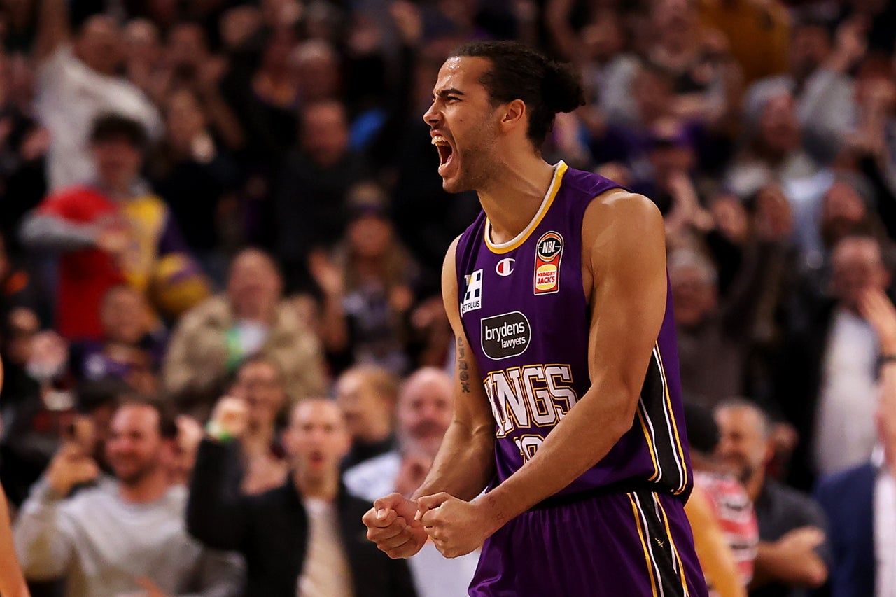 Kings lock down Australian Boomer Xavier Cooks