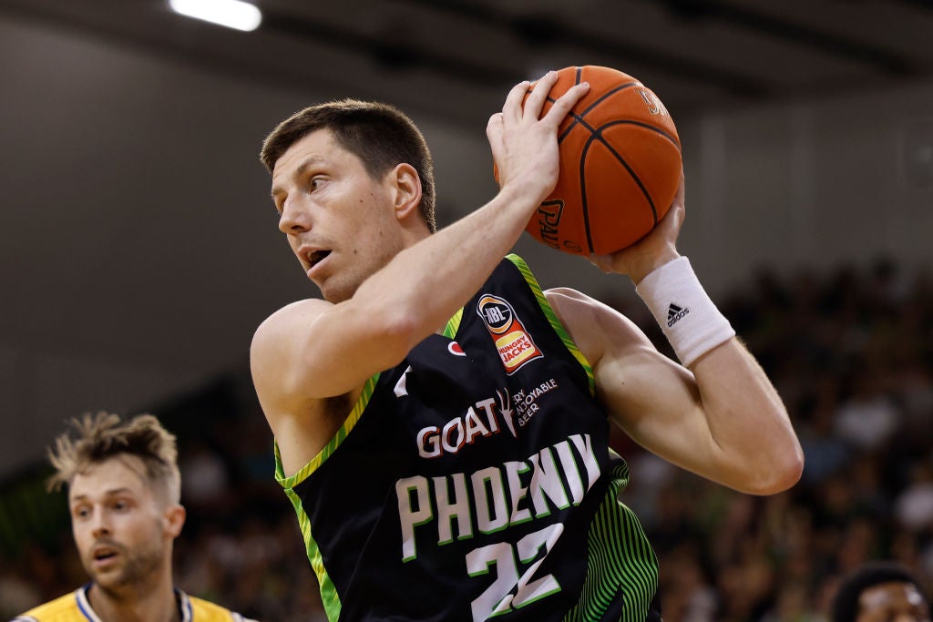 Dane Pineau joins the Breakers on a two-year deal