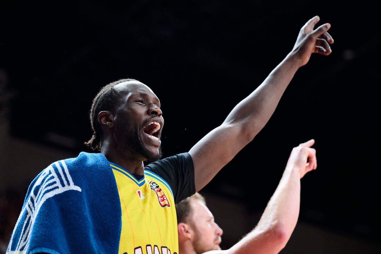 Mangok Mathiang signs with the Breakers on a 1-year-deal