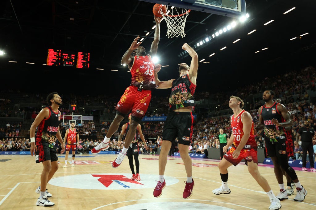 WATCH: Re-live the Zylan Cheatham Match Winning Dunk which sent Spark ...