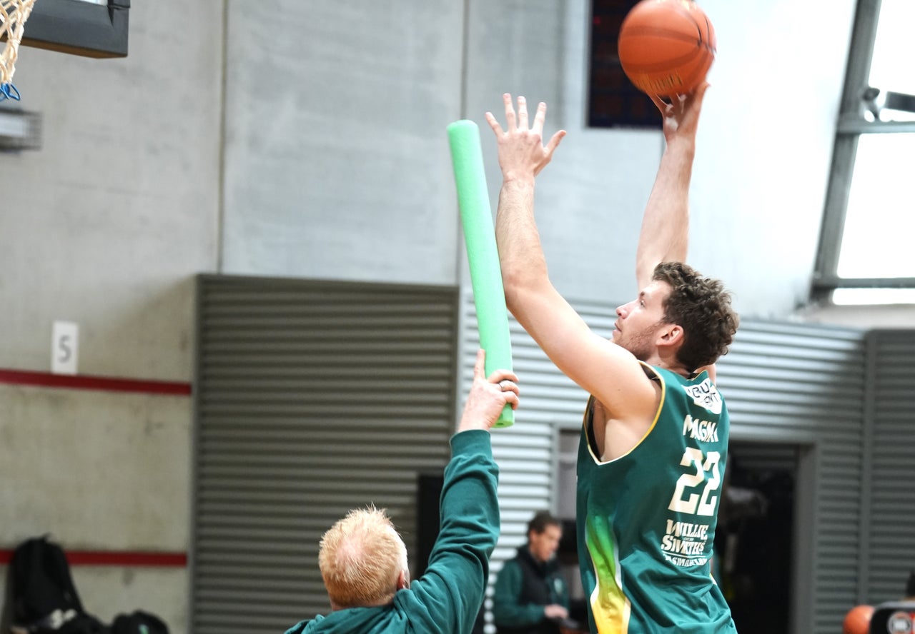 Magnay returns to competitive practice