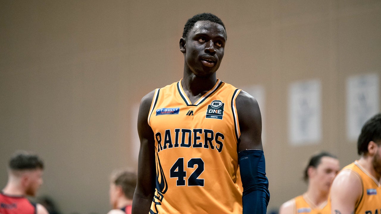 Taipans Complete Roster with Bul Kuol