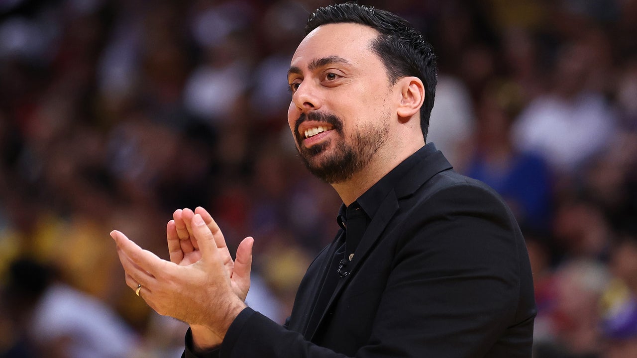 Breakers Influencer Excites Maor