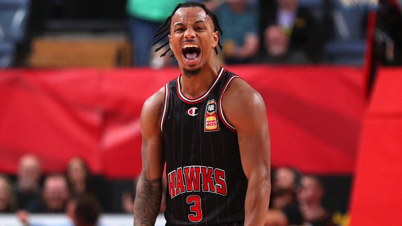 Hawks on the board with win over Phoenix