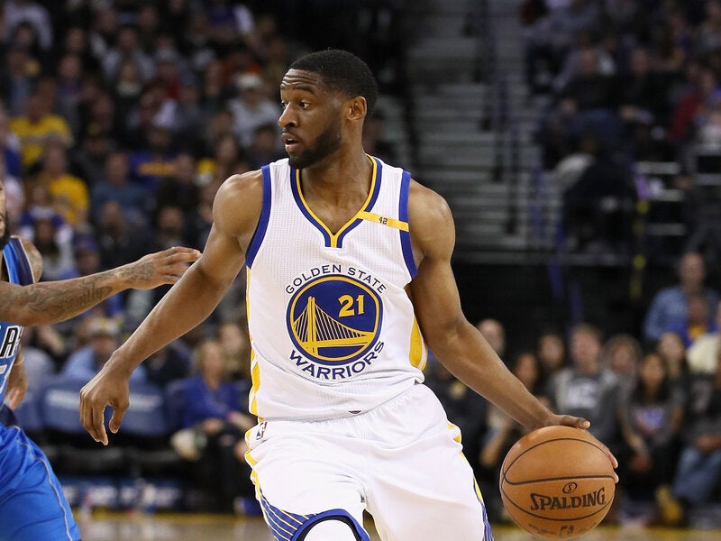 Kings sign NBA champion Ian Clark