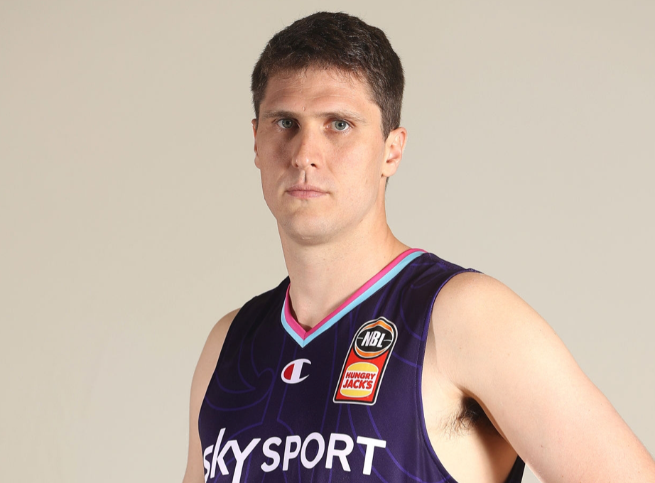 Rob Loe Returns to New Zealand
