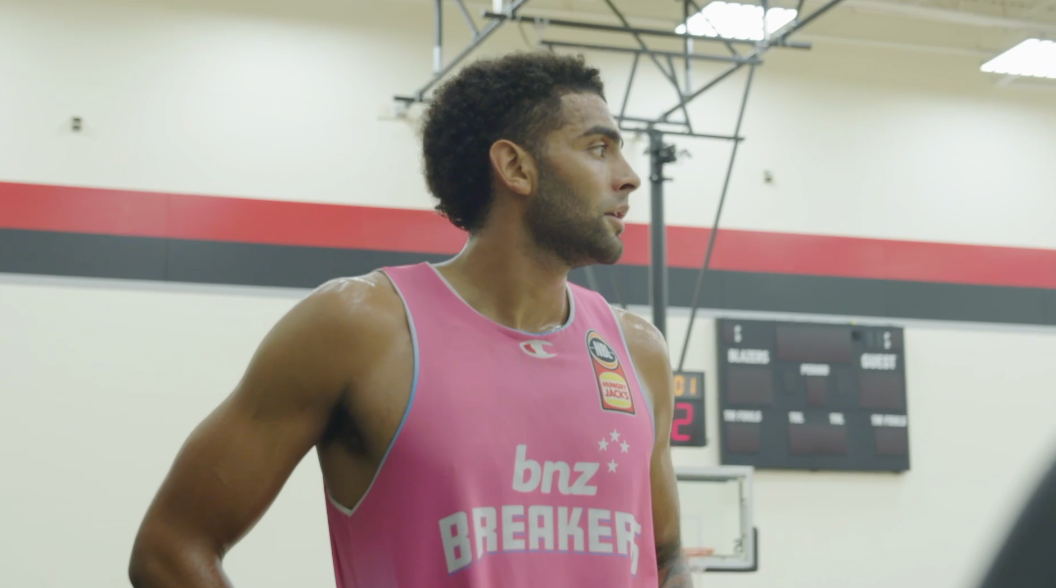 Golden State Warrior Joins Breakers on Eve of NBA Pre-Season Game in ...