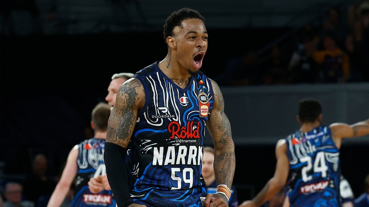 Tucker Time as United Claim Crucial Throwdown Win