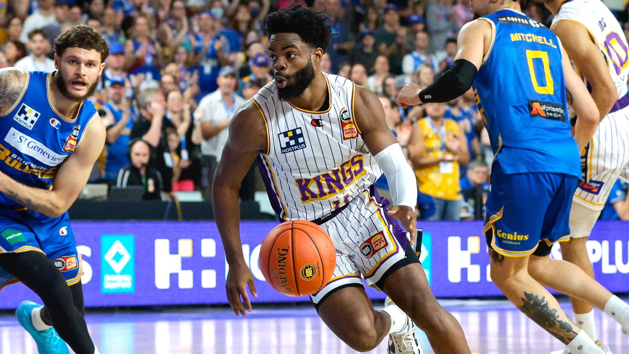 Kings Claim 15th Straight Road Win