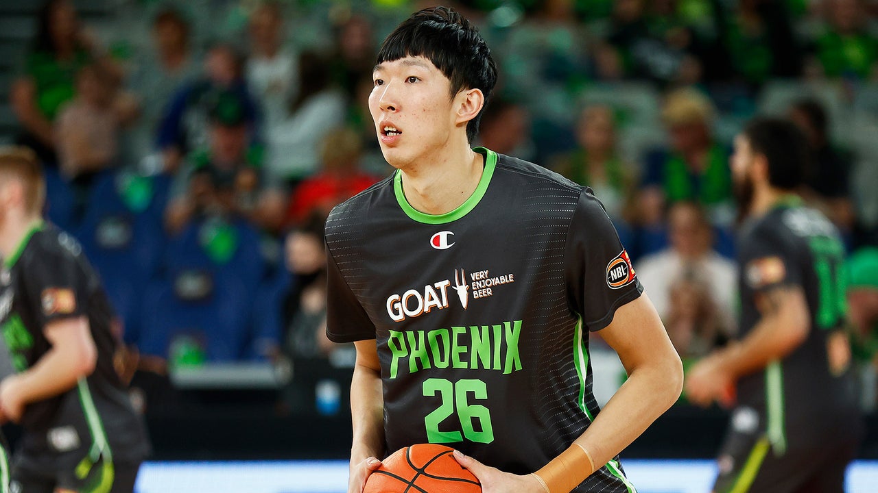 Chinese Star Lands in Melbourne